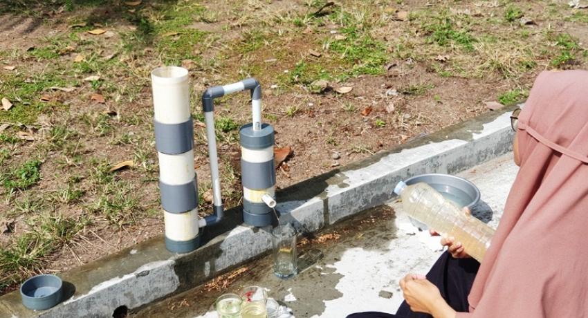 Alat Penjernih Air Sederhana Karya Mahasiswa KKN UNY | ft.uny.ac.id